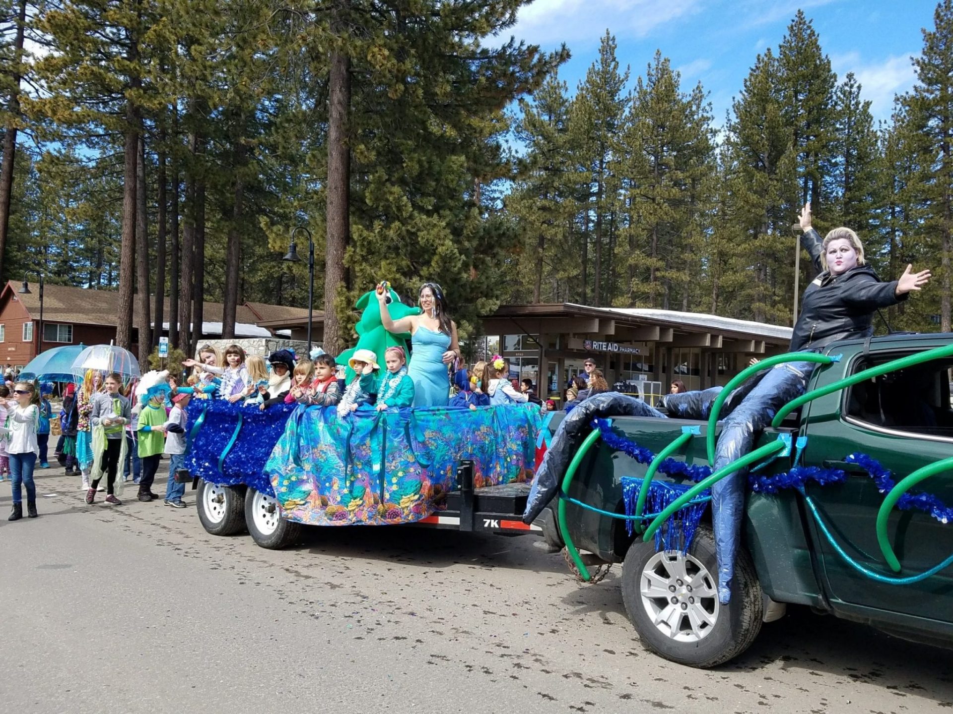 SNOWFEST Kings Beach Parade - Lake Tahoe Travel